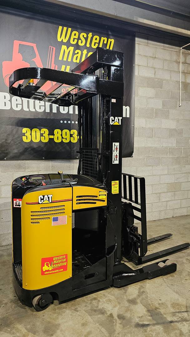 2010 Electric Cat Electric Narrow Aisle Single Reach | Eliftruck