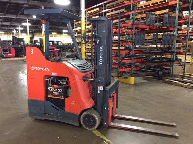 2015 Electric Toyota 8BNCU18 Electric Stand Up End Control (Docker)