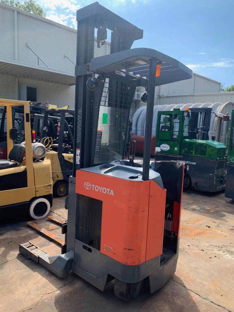 2006 Electric Toyota 7BRU18 Electric Narrow Aisle Single Reach