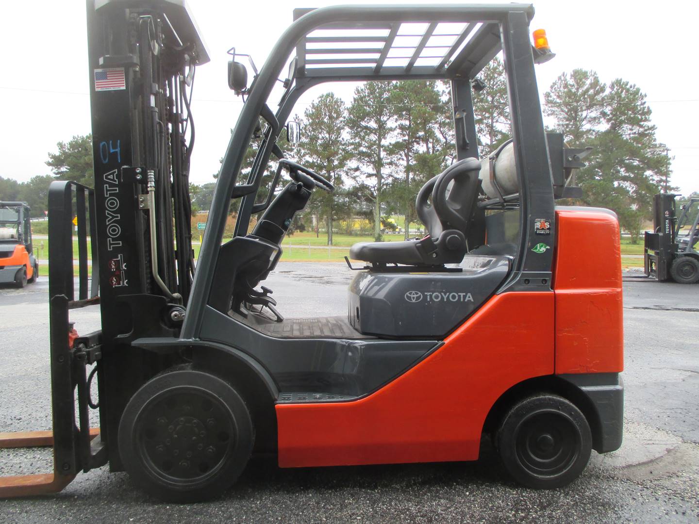 2015 LP Gas Toyota 8FGCU30 Cushion Tire 4 Wheel Sit Down (Indoor Warehouse)