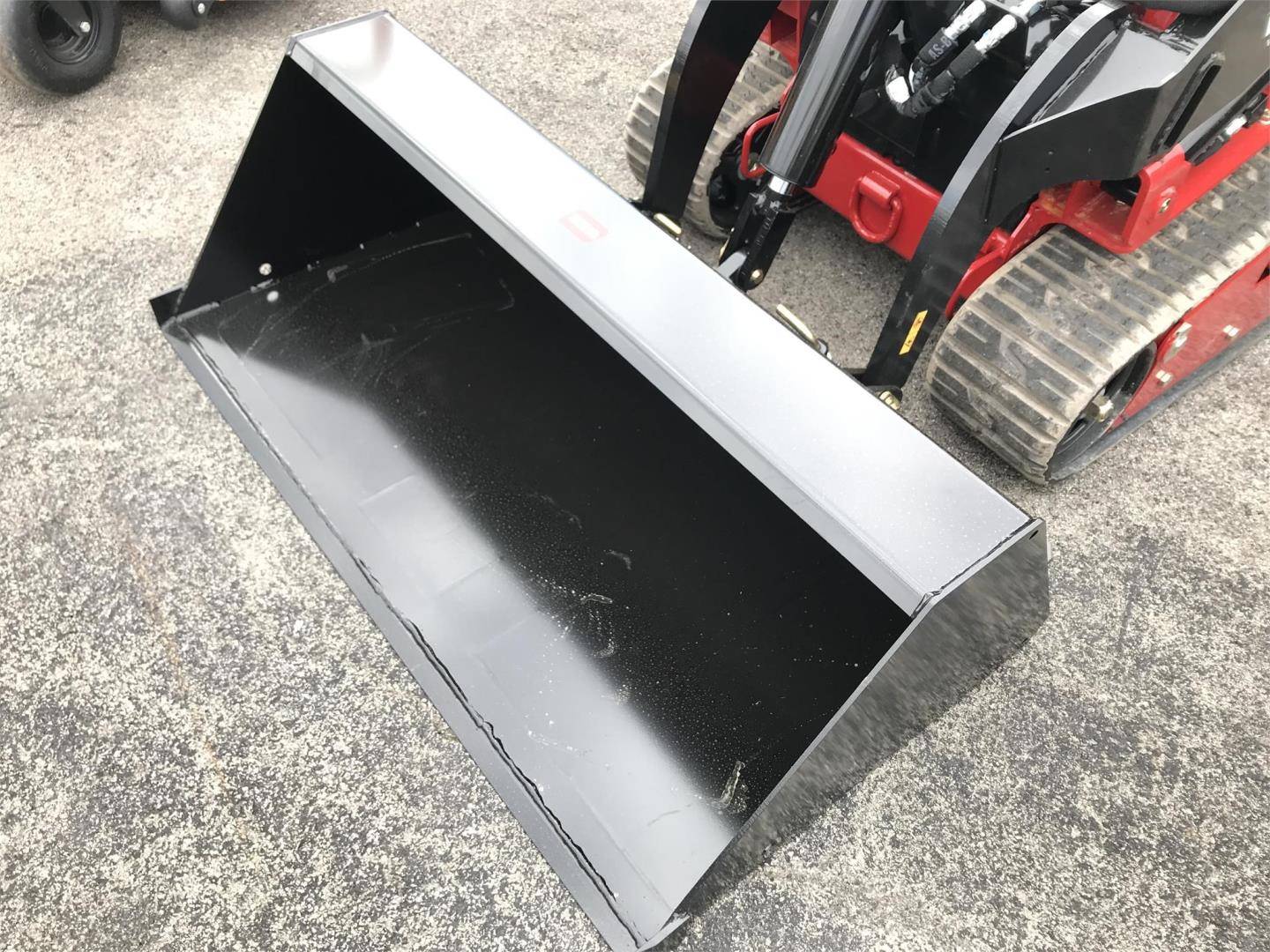 Toro 22342 - TX1000 HIGH CAPACITY BUCKET Earth Moving and Construction