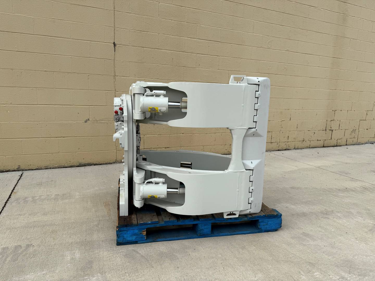 Cascade Paper Roll Clamps | Eliftruck