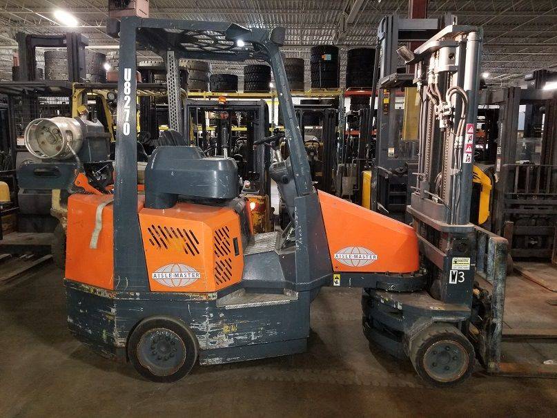 2004 LP Gas Aisle-Master 44S Articulated 4 Wheel Sitdown - Gas/Electric