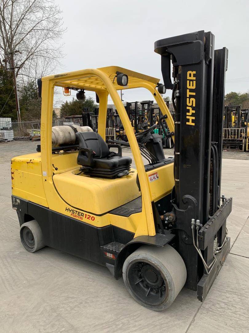 2016 Hyster S120FT Cushion Tire 4 Wheel Sit Down (Indoor Warehouse)