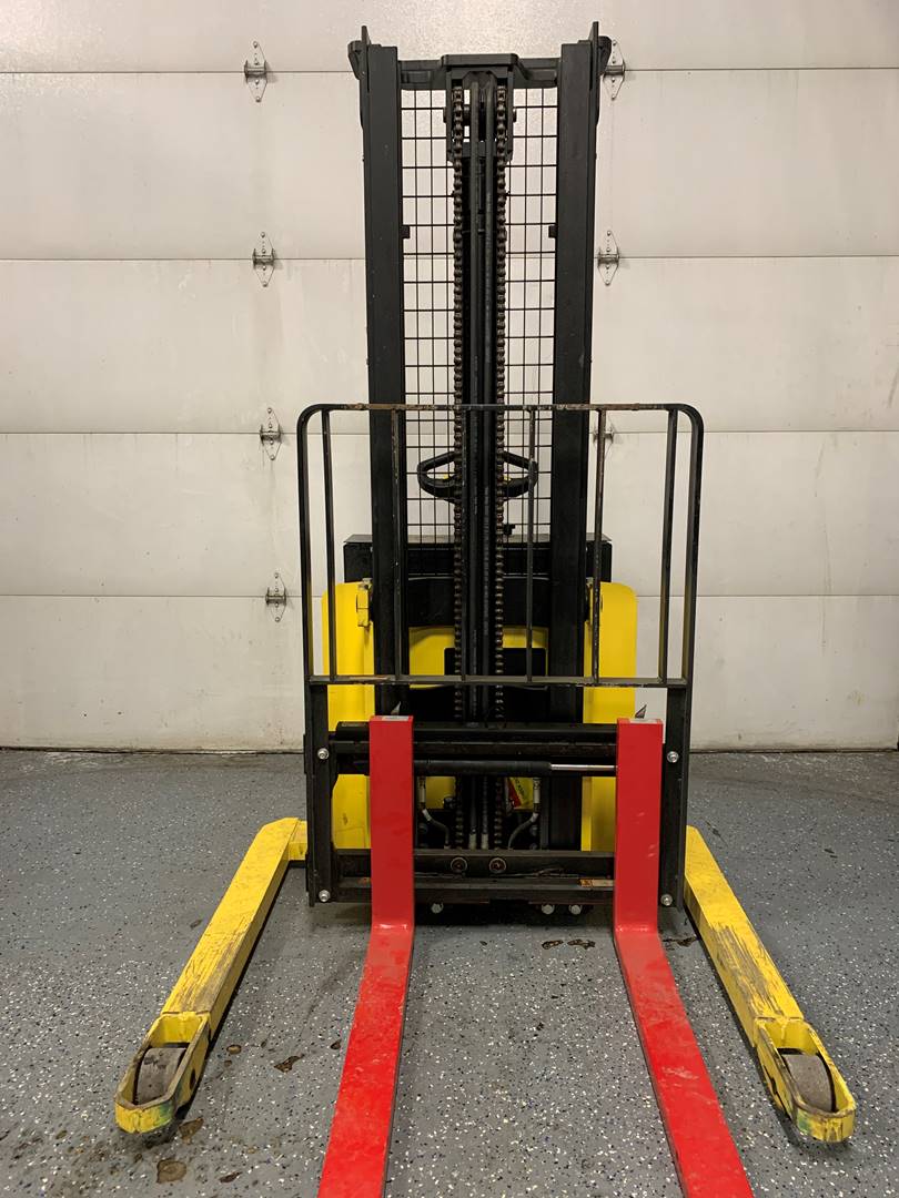 2014 Electric Hyster W25ZA2 Electric Walkie Straddle Stacker