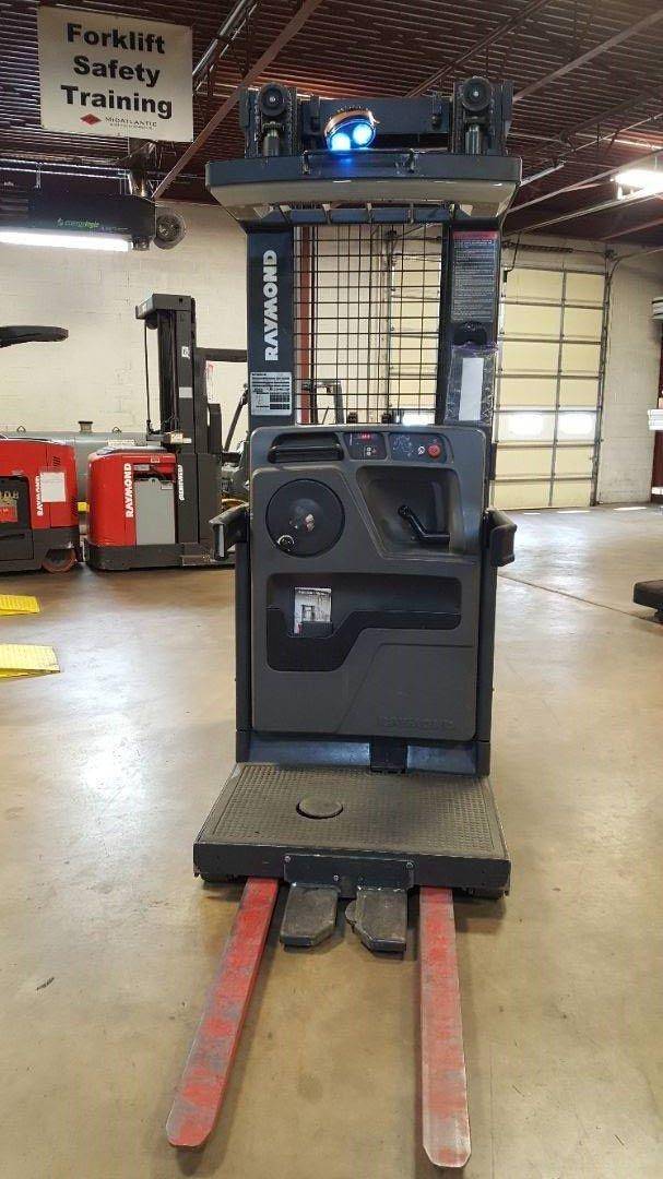 2006 Electric Raymond 560-OPC30TT Electric Order Picker
