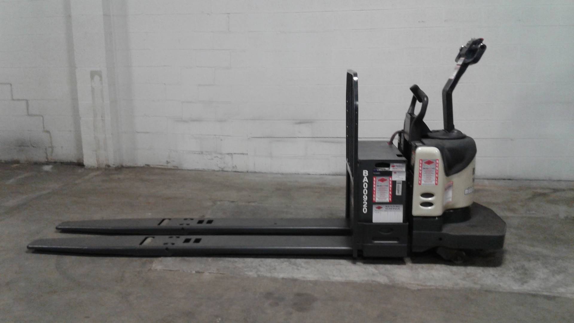 2008 Electric Crown PE4500-80 Electric Walkie/Rider Pallet Jack