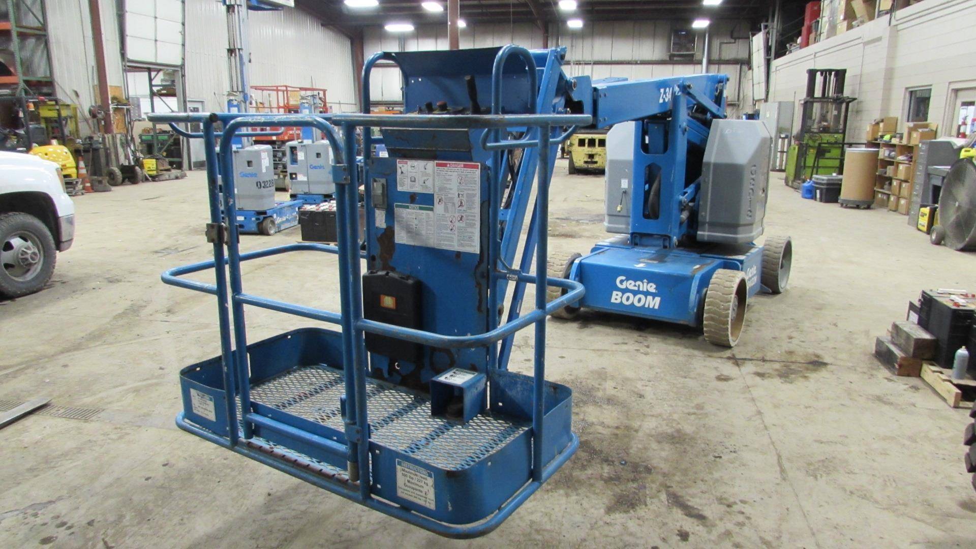 2011 Electric Genie Z34/22N Articulated Boom