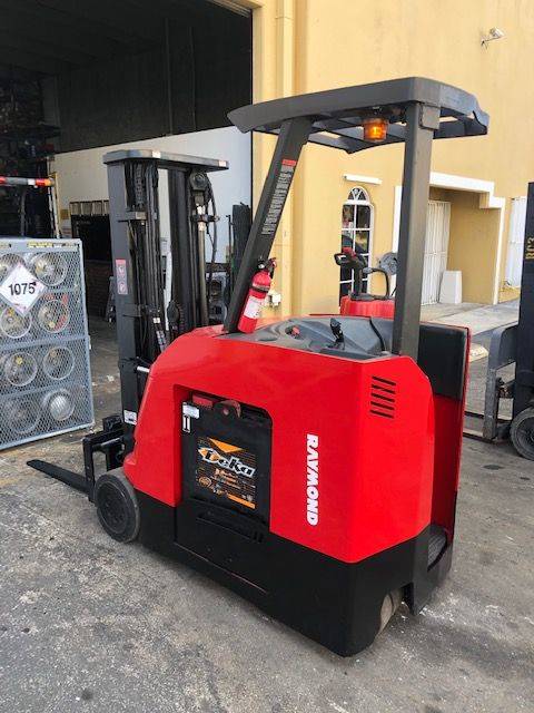 2013 Electric Raymond 425-C50TT Electric Stand Up End Control (Docker)