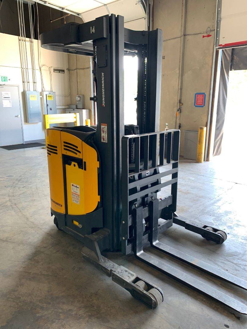 2013 Electric Jungheinrich ETR230 Electric Narrow Aisle Single Reach