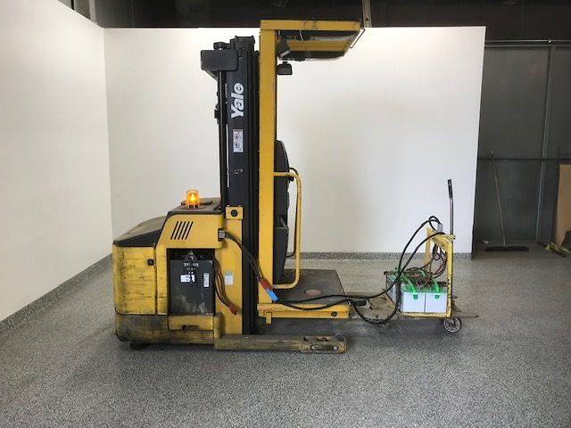 2013 Electric Yale OS030EF Electric Order Picker