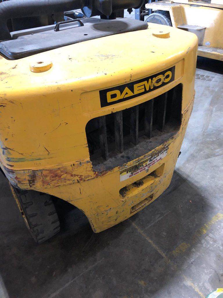 Diesel Daewoo D35S-2 Pneumatic Tire 4 Wheel Sit Down