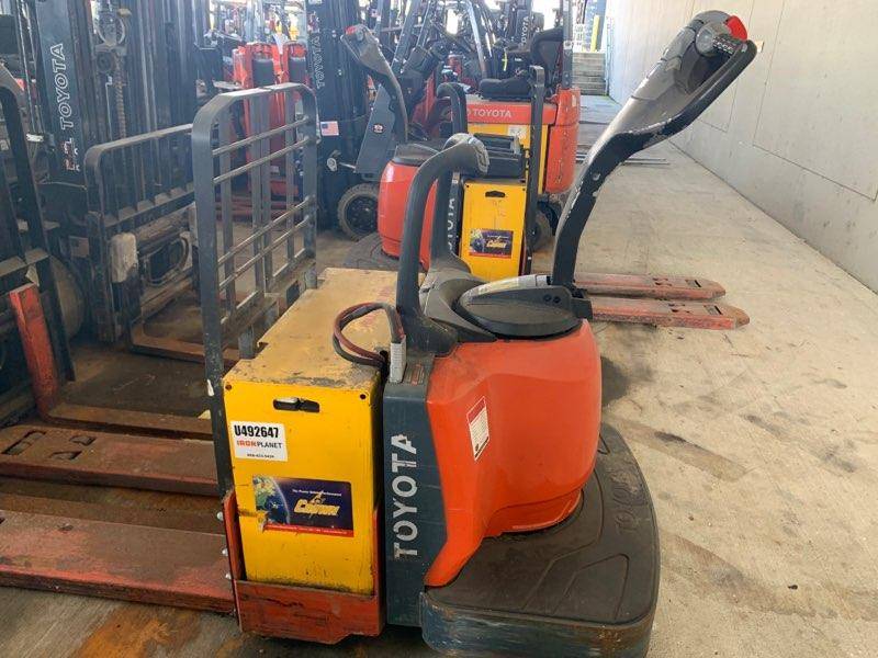 2007 Electric Toyota 8HBE30 Electric Walkie/Rider Pallet Jack