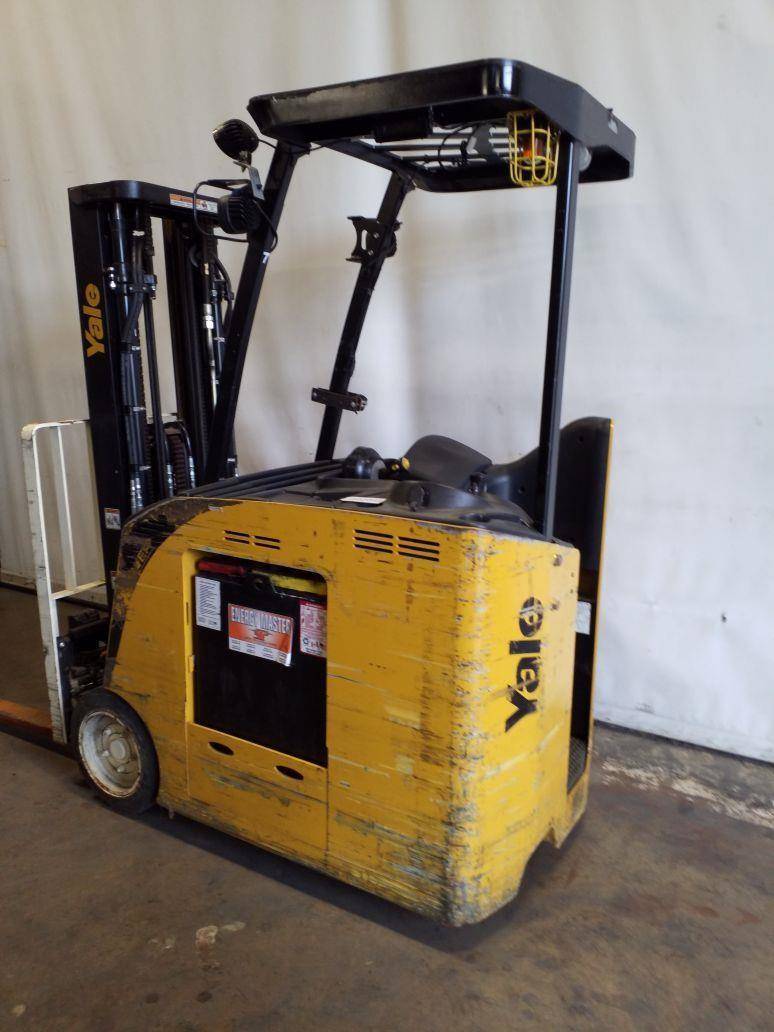 2015 Electric Yale ESC040AD Electric Stand Up End Control (Docker)