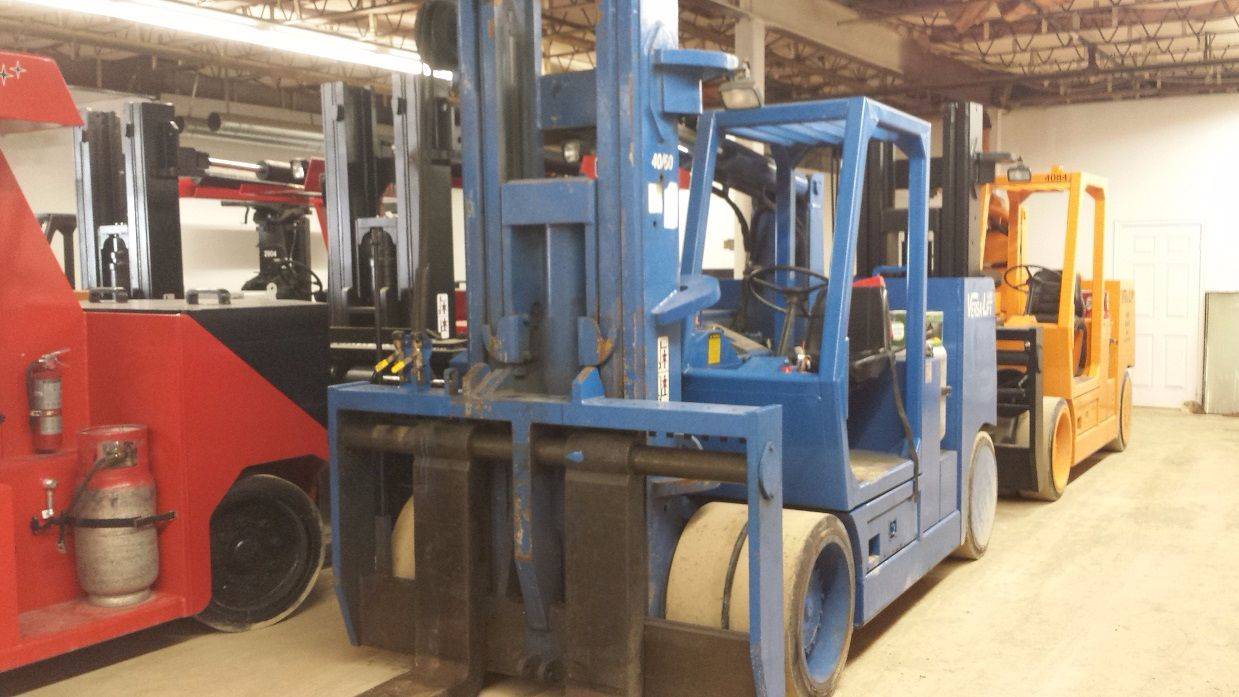 2006 LP Gas VersaLift 4060 Cushion Tire 4 Wheel Sit Down (Indoor Warehouse)