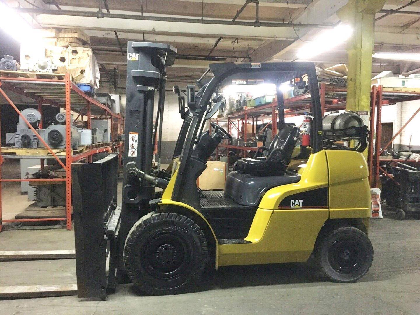 2016 LP Gas Cat GP40N1 Pneumatic Tire 4 Wheel Sit Down