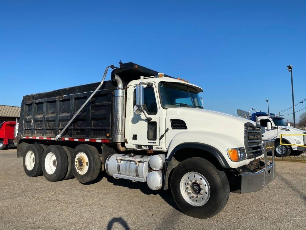 2007 Mack GRANITE CV713 Trucks and Trailers