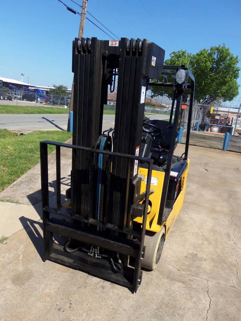 2010 Electric Cat ET4000 Electric 3 Wheel Sit Down