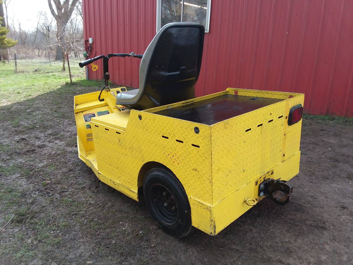 2006 Cushman Tug Personnel & Burden Carriers