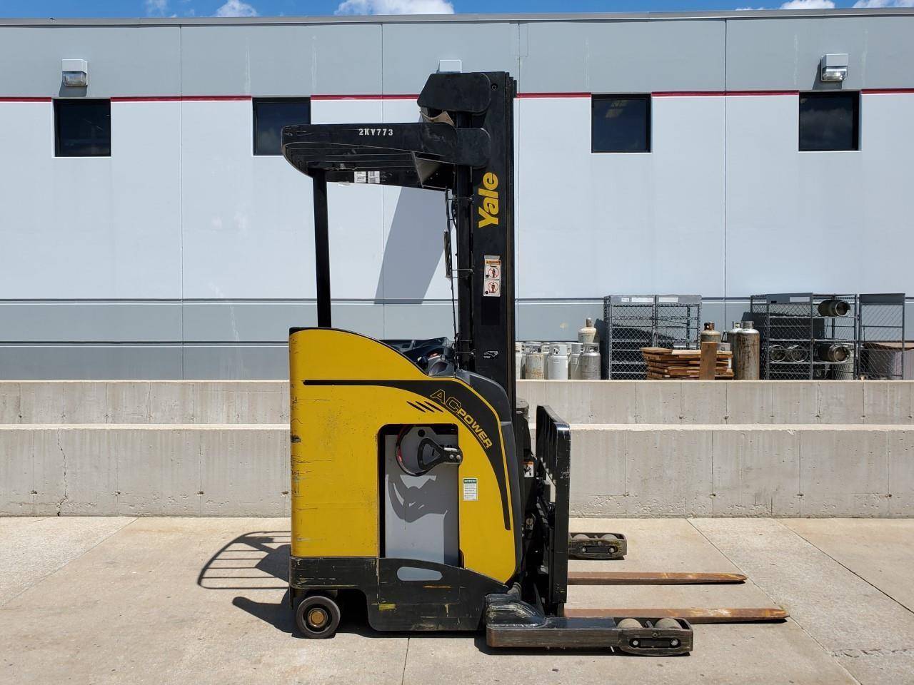 2014 Electric Yale NR035DB Electric Narrow Aisle Single Reach