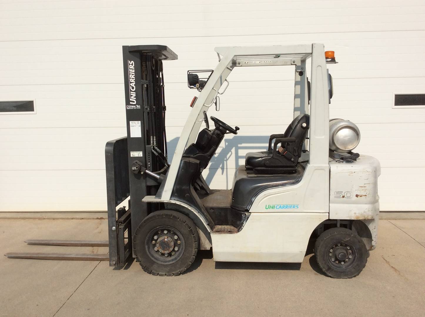 2016 LP Gas Unicarriers PF50LP Pneumatic Tire 4 Wheel Sit Down