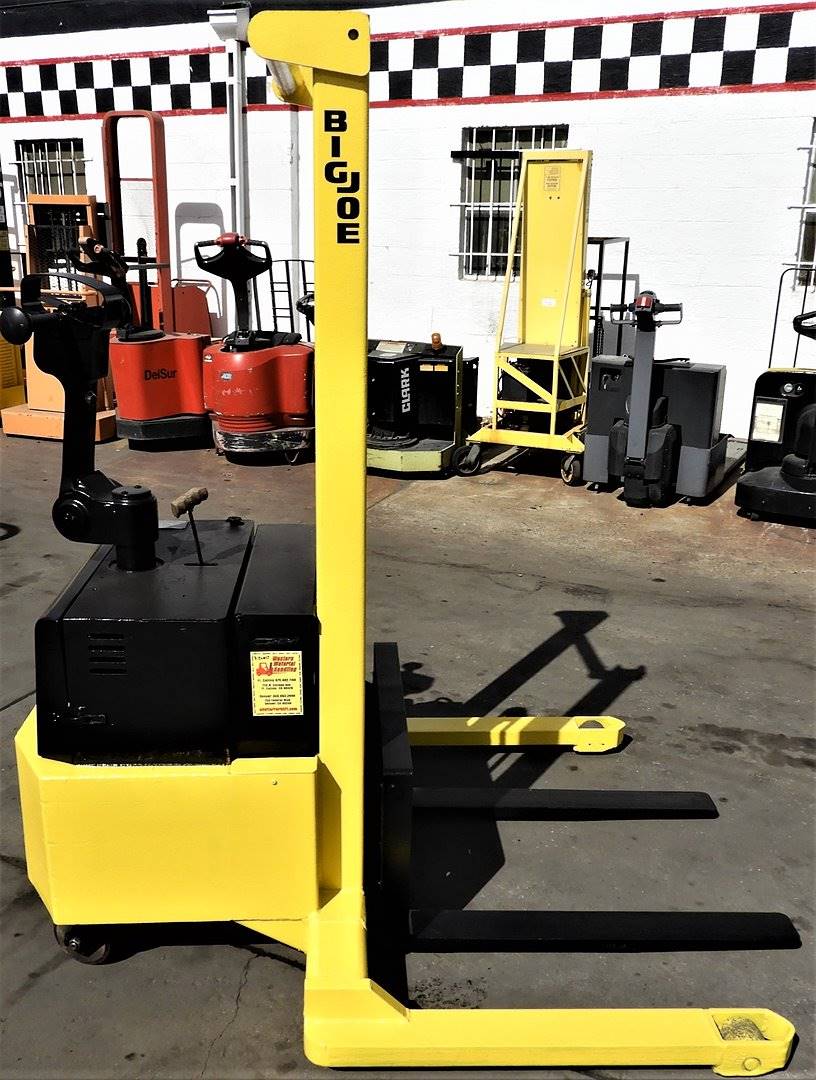 1980 Electric Big Joe PDH20-60 Electric Walkie Straddle Stacker