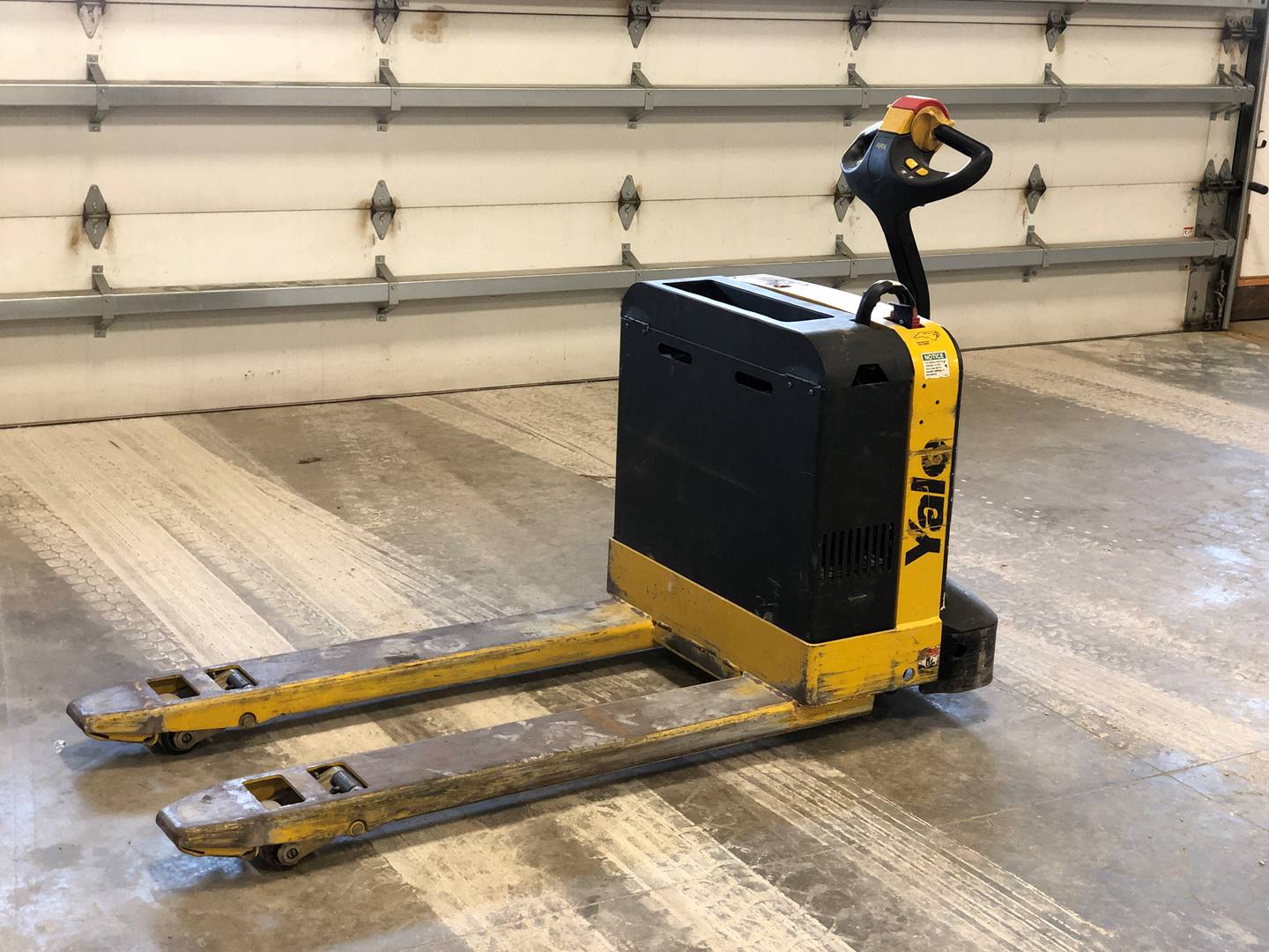 2015 Electric Yale MPB040 Electric Walkie Pallet Jack
