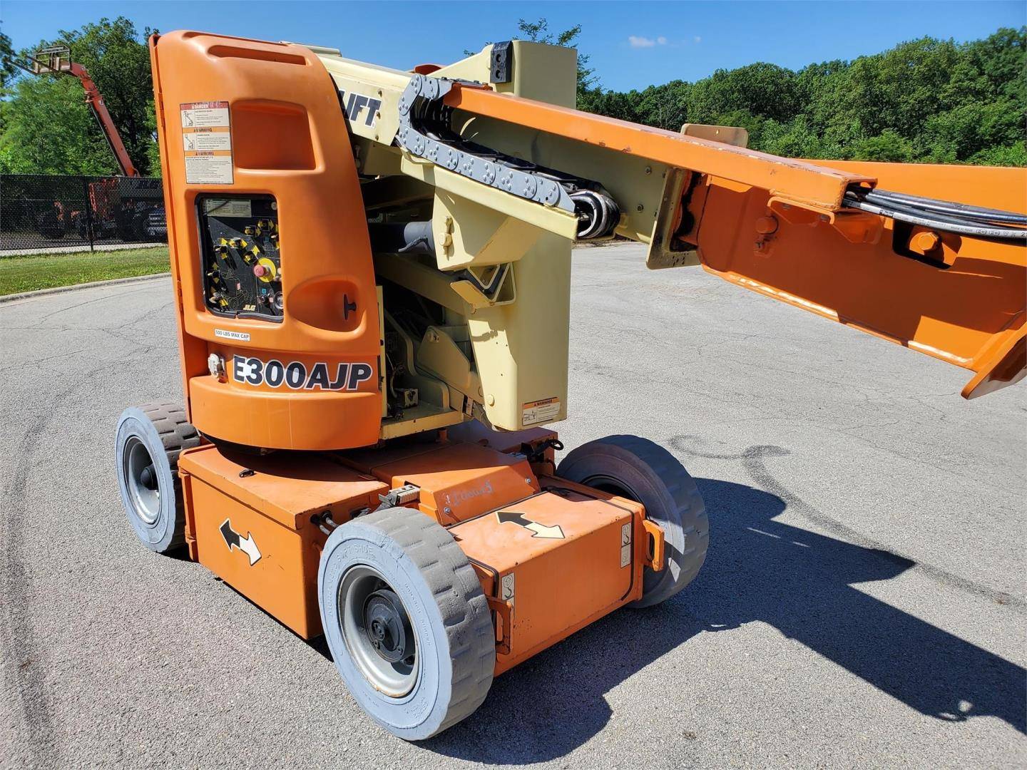 2007 Electric JLG E300AJP Articulated Boom