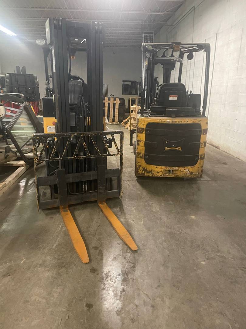 A wide selection of Aisle master forklifts with 55 in stock and ...