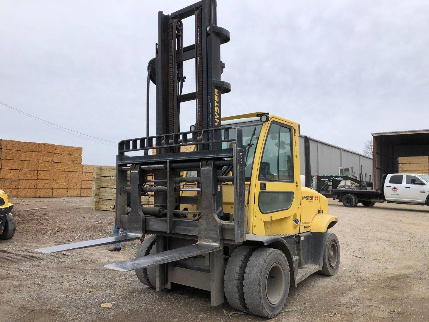 2016 Diesel Hyster H155FT Pneumatic Tire 4 Wheel Sit Down