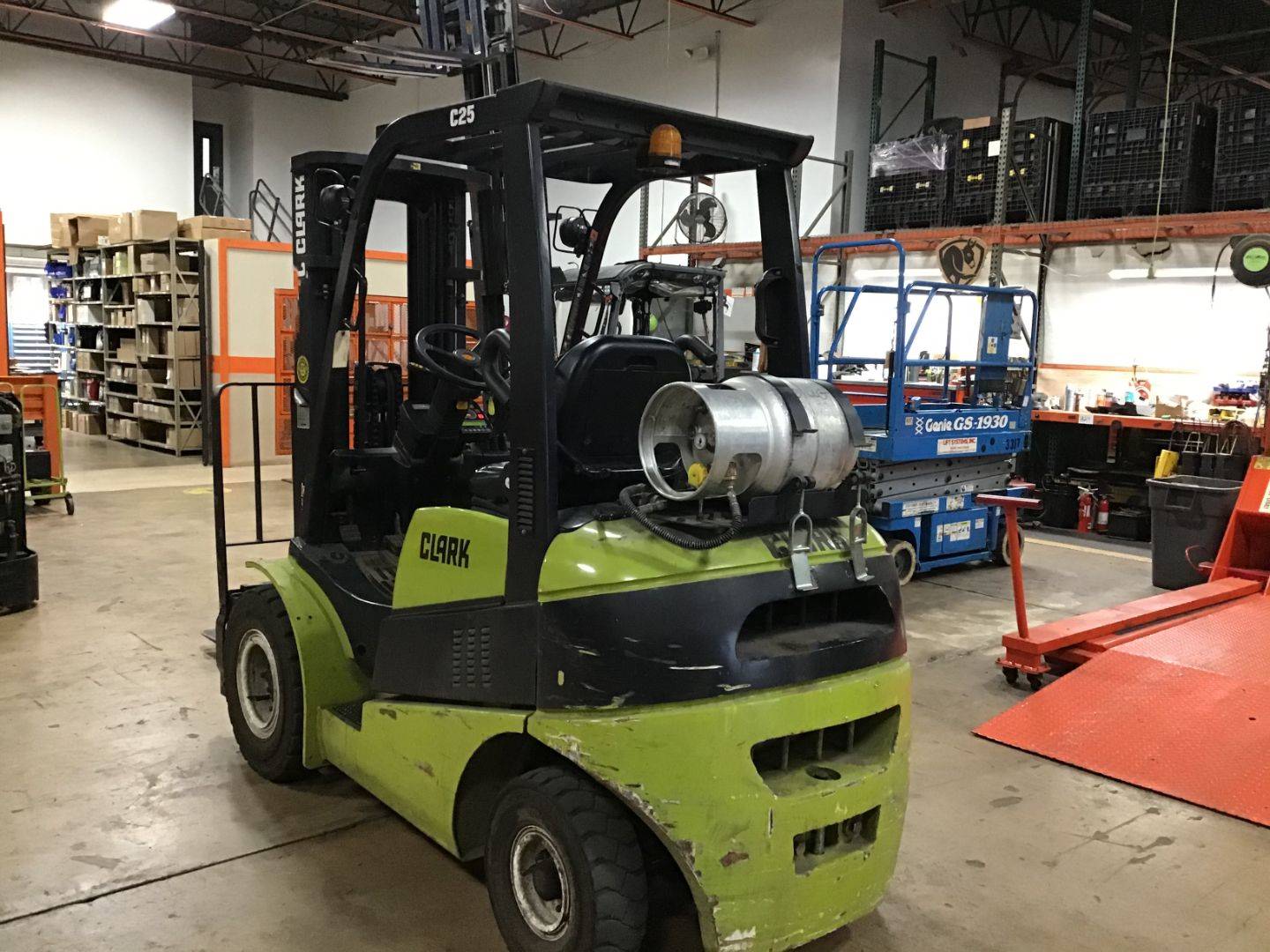 2015 LP Gas Clark C25L Pneumatic Tire 4 Wheel Sit Down