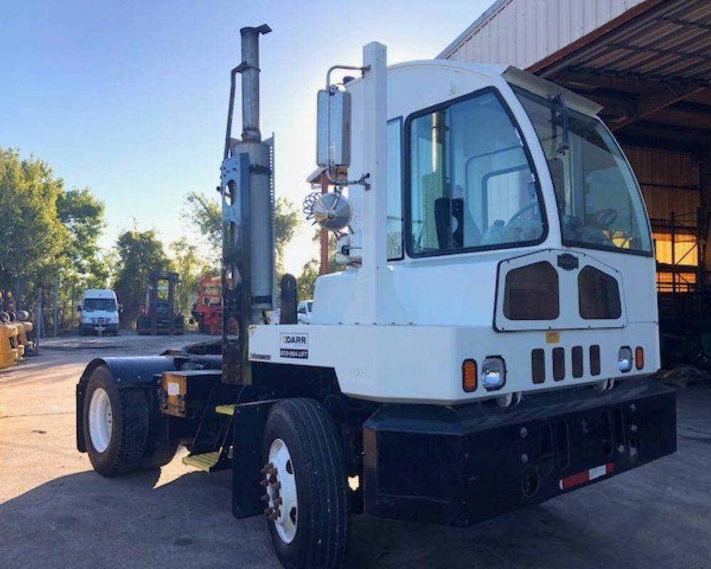 2015 Diesel Autocar ACTT42 Spotting Tractor