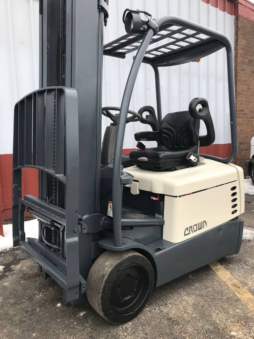 2010 Electric Crown SC4020-35TT212 Electric 3 Wheel Sit Down