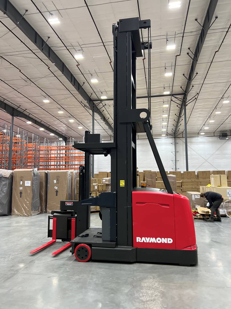 Used Swing reach forklifts | Over 111 for sale from Eliftruck