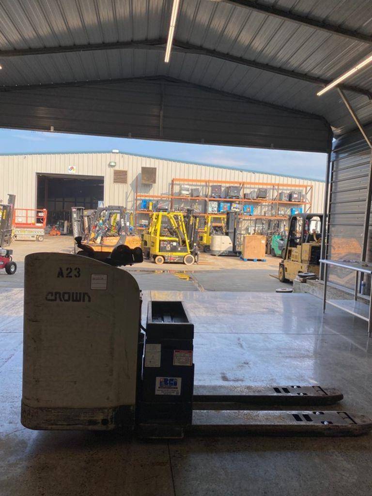 2013 Electric Crown PR4500-60 Electric Walkie/Rider Pallet Jack