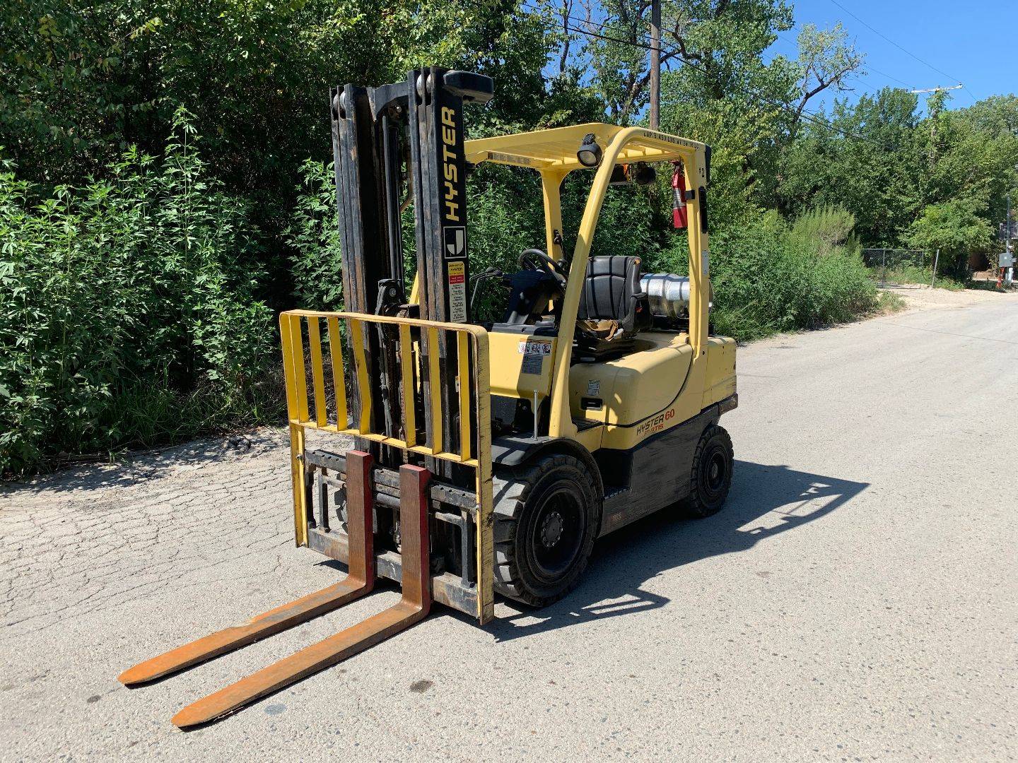2012 LP Gas Hyster H60FT Pneumatic Tire 4 Wheel Sit Down