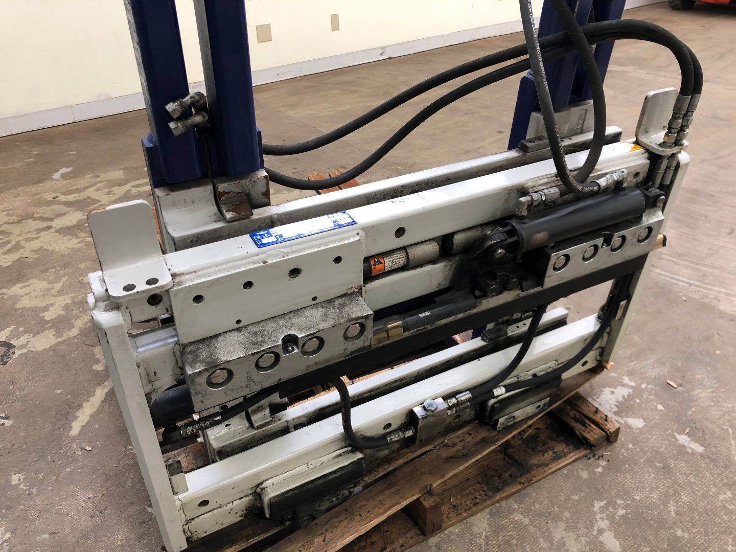 2013 Cascade 25G-FDS-A221R10 Multi Pallet Handlers