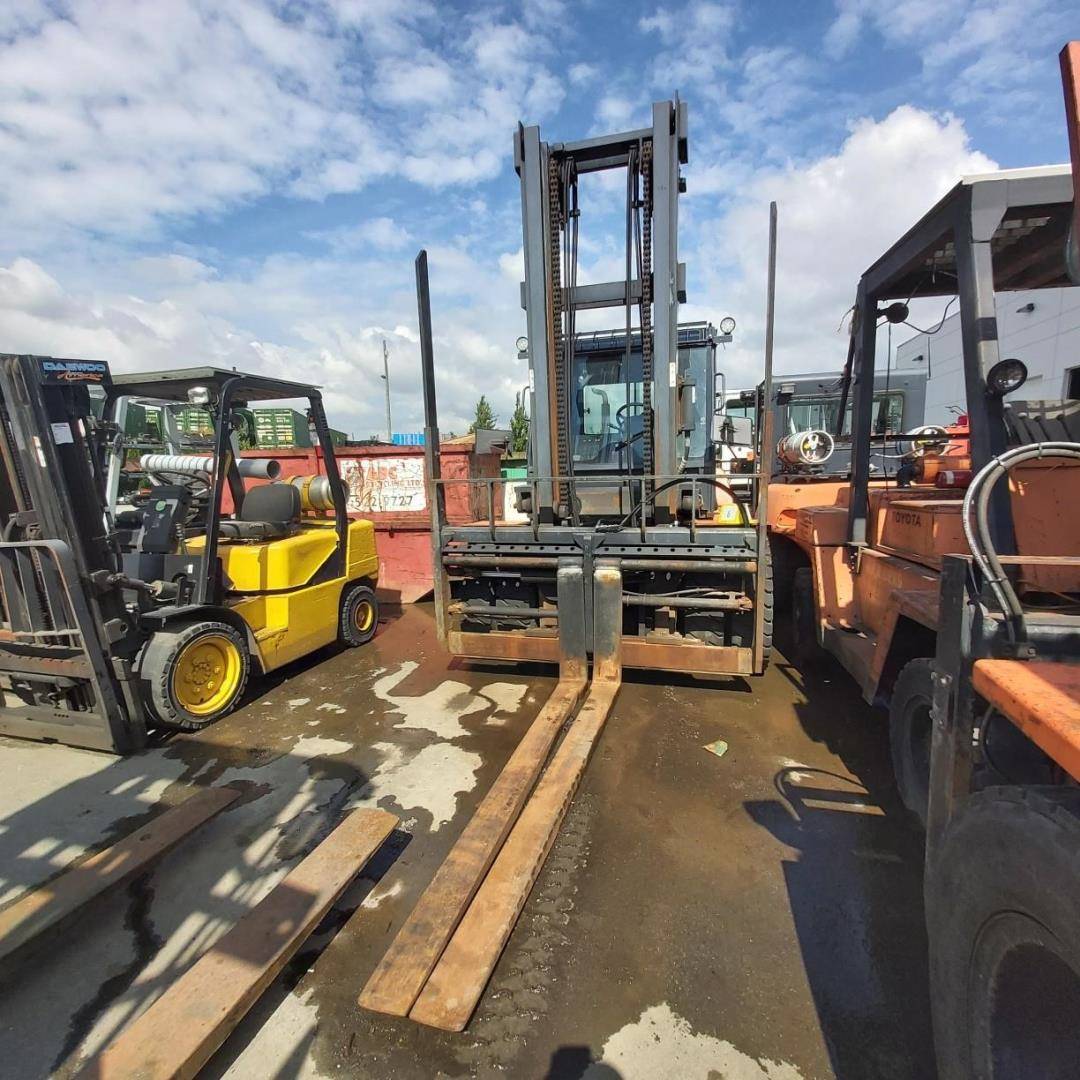 2011 Diesel Doosan D90S-5 Pneumatic Tire 4 Wheel Sit Down