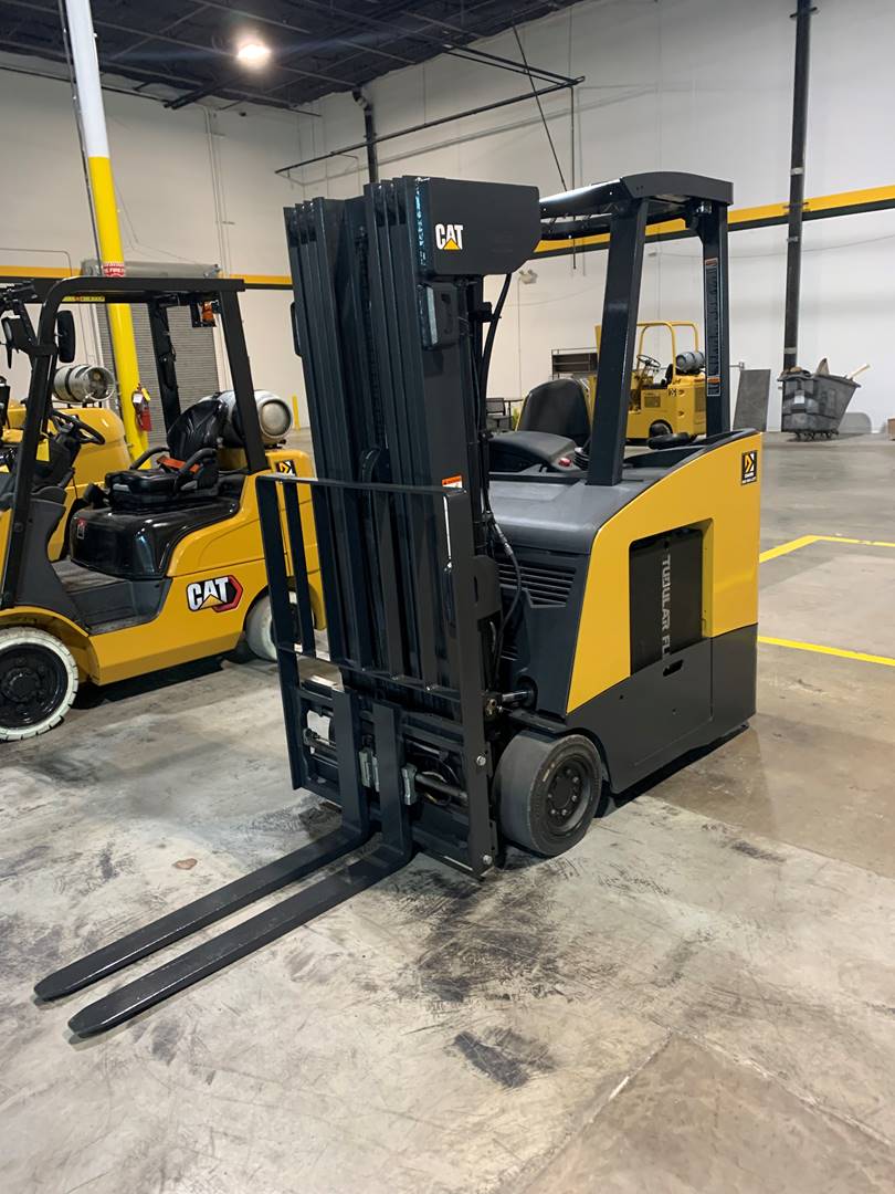 2019 Electric Cat Electric Stand Up End Control (Docker) | Eliftruck