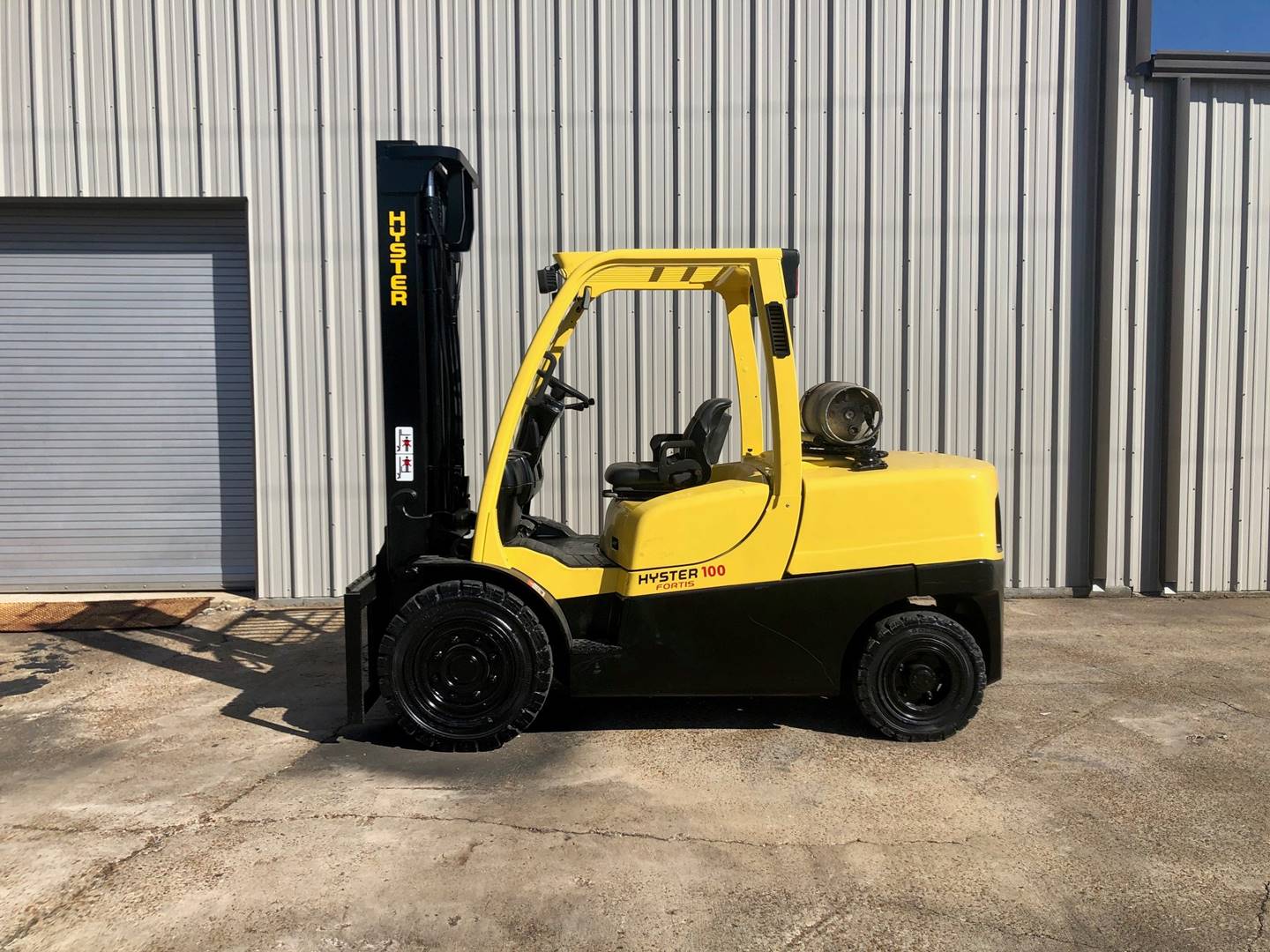 2009 LP Gas Hyster H100FT Pneumatic Tire 4 Wheel Sit Down