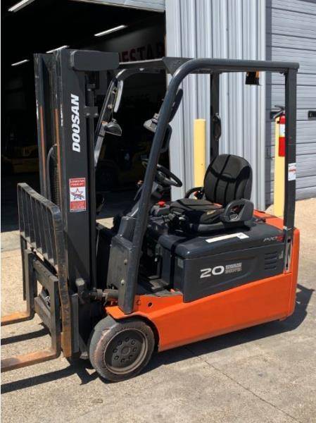 2015 Electric Doosan B20T-5 Electric 3 Wheel Sit Down