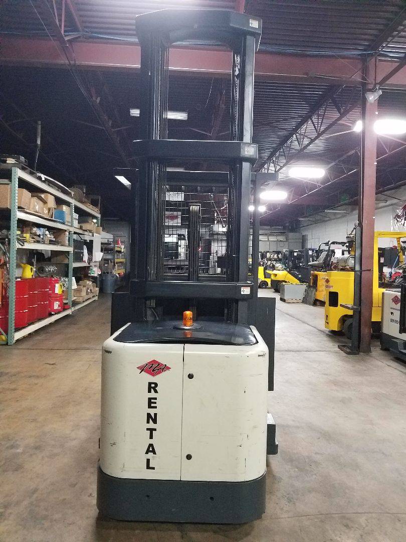 2004 Electric Crown SP3420-30 Electric Order Picker