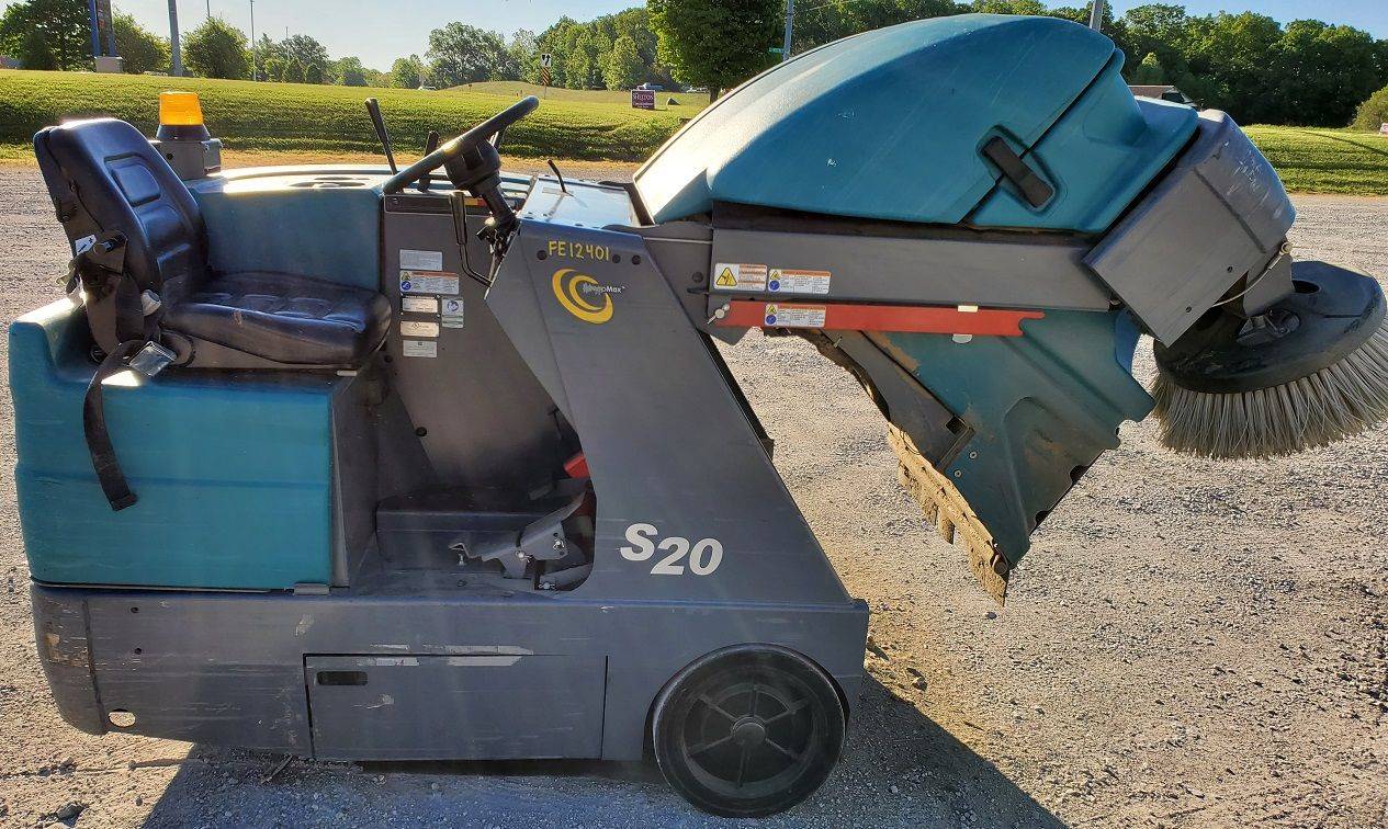2016 LP Gas Tennant S20 Rider Sweepers
