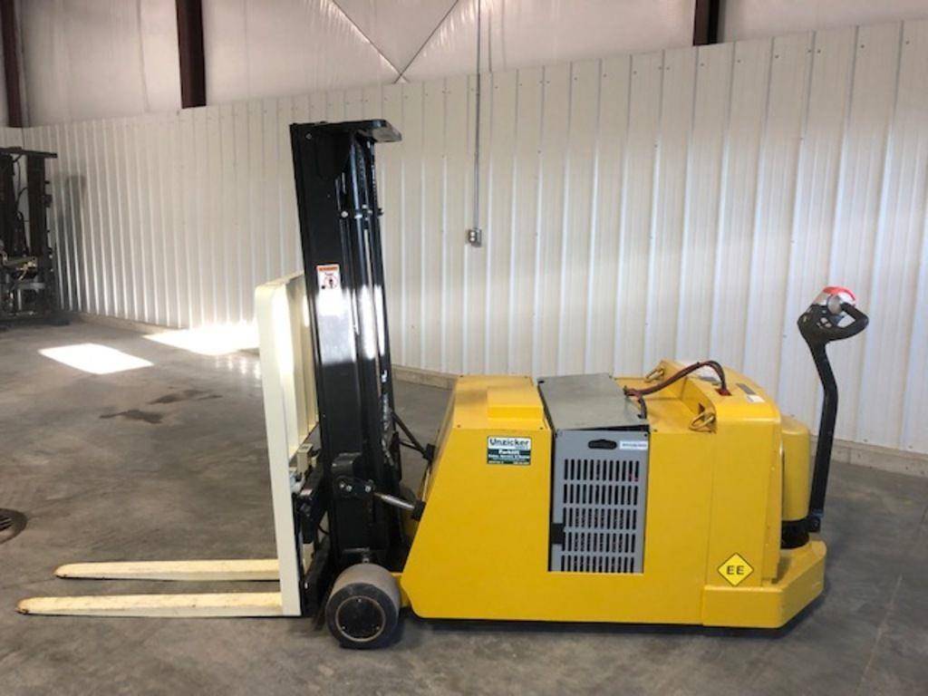 2018 Electric Yale Pallet Stackers MCW040-E Electric Walkie Counterbalanced Stacker