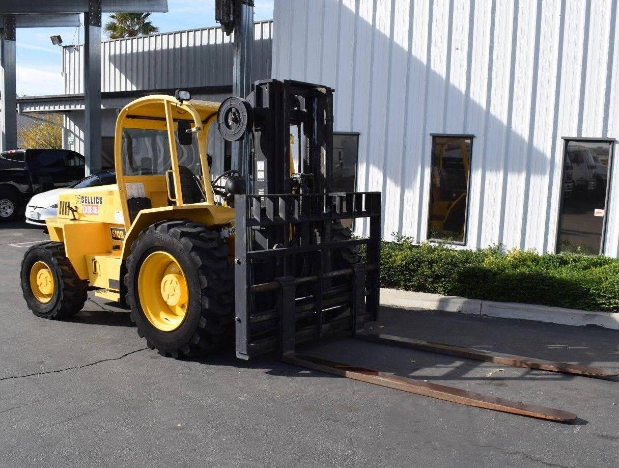 2010 Diesel Sellick S100 Rough Terrain (Vertical Mast)