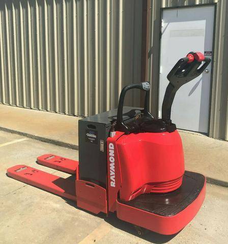 2007 Electric Raymond 8400 Electric Walkie/Rider Pallet Jack