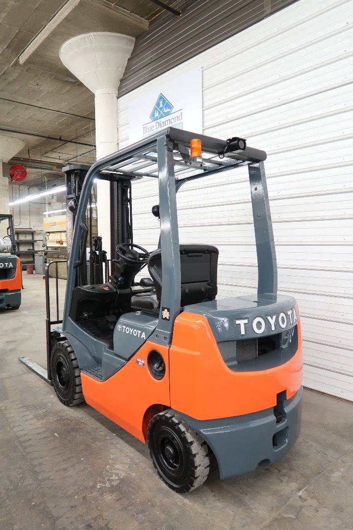 2012 Gasoline Toyota 8FGU18 Pneumatic Tire 4 Wheel Sit Down