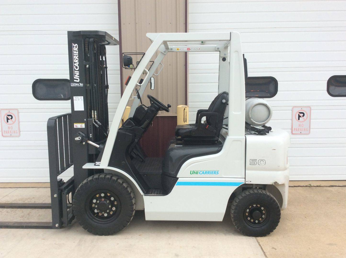 2016 LP Gas Unicarriers PF50LP Pneumatic Tire 4 Wheel Sit Down