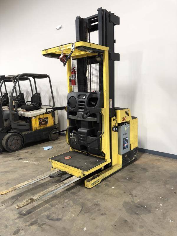 2008 Electric Hyster R30XM2 Electric Order Picker
