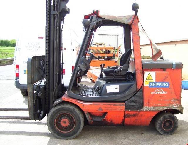 2003 Electric Linde E40P Electric 4 Wheel Sit Down